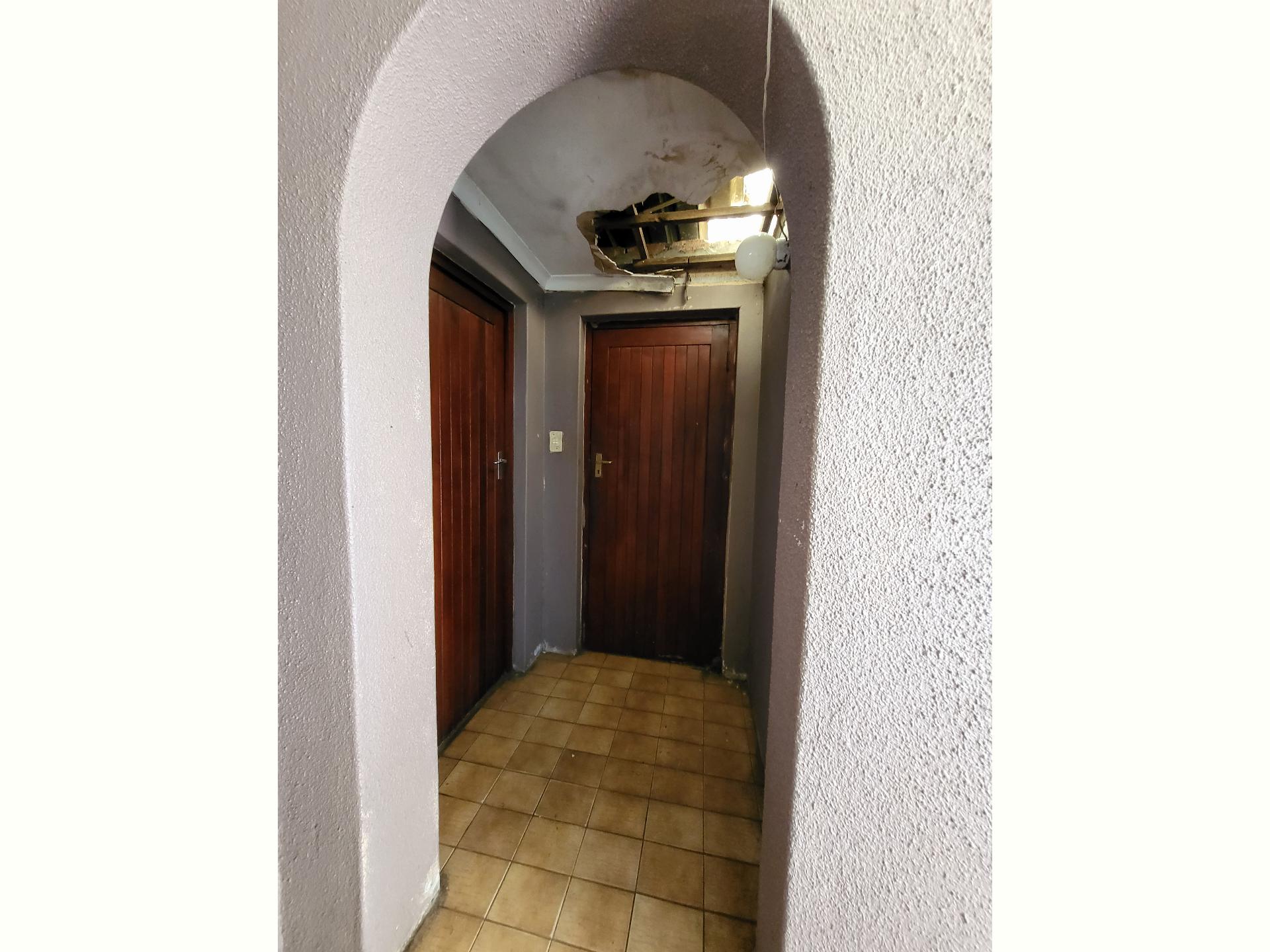 4 Bedroom House for Sale For Sale in Ravensmead - MR627091