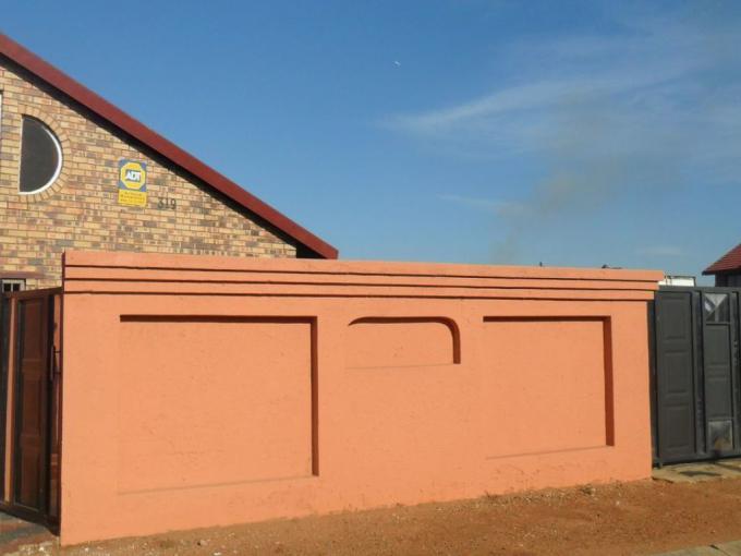 3 Bedroom House for Sale For Sale in Spruitview - MR636335