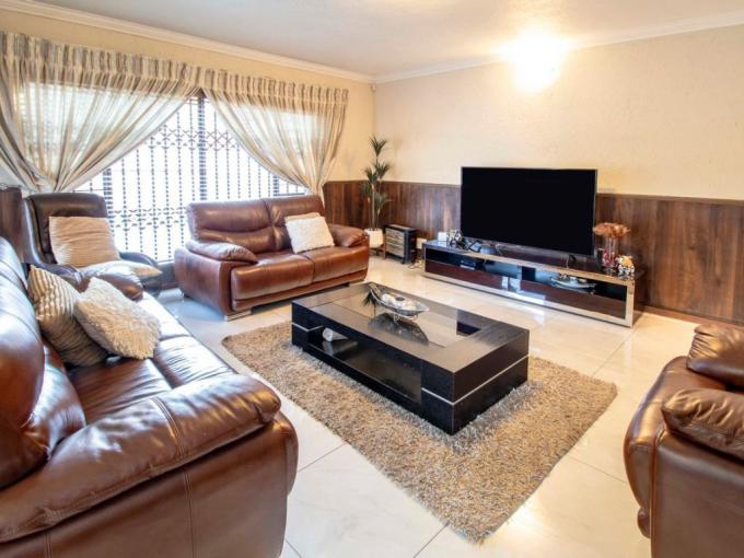Property For Sale in Florida Hills - MyRoof.co.za