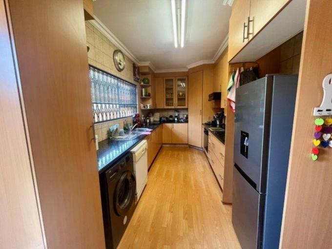 3 Bedroom House for Sale For Sale in New Redruth - MR649272