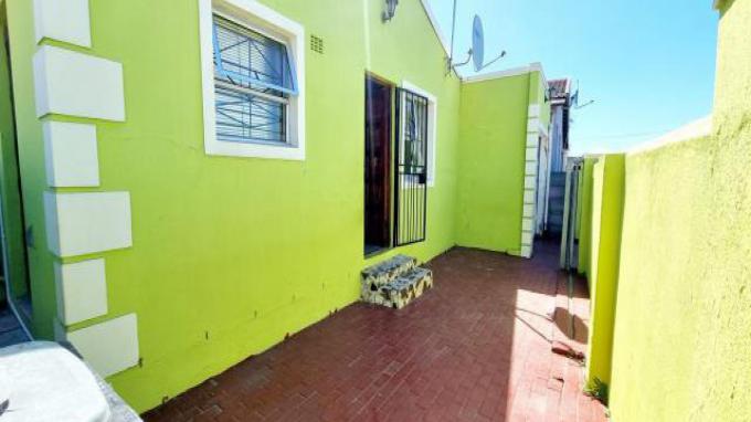 Houses For Sale in Ilitha Park - MyRoof.co.za