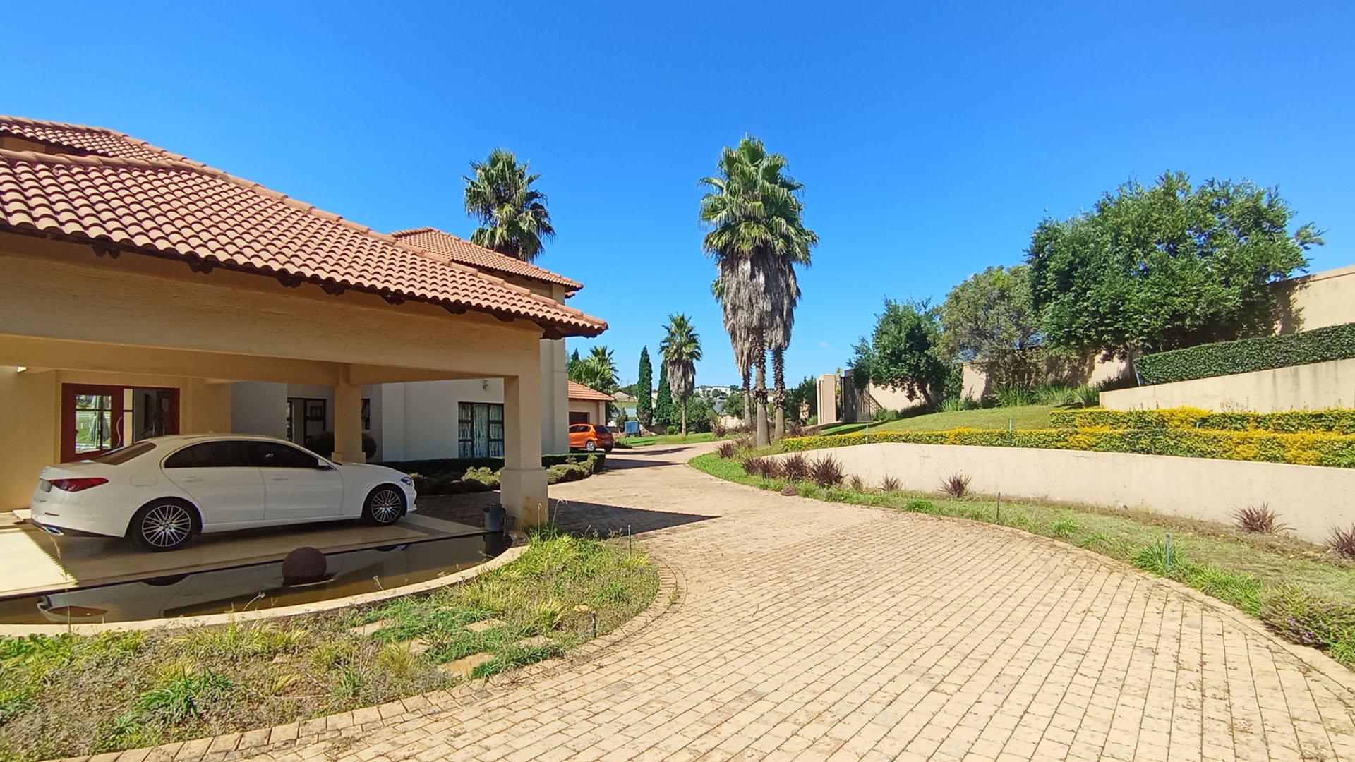 Standard Bank EasySell 5 Bedroom House for Sale in Mooikloof