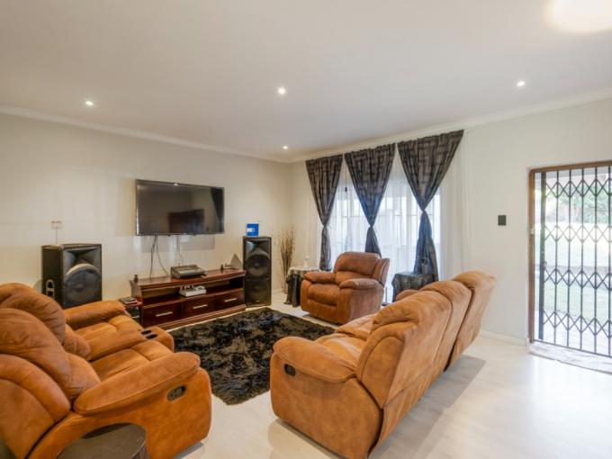 Houses For Sale in Athlone Park - MyRoof.co.za