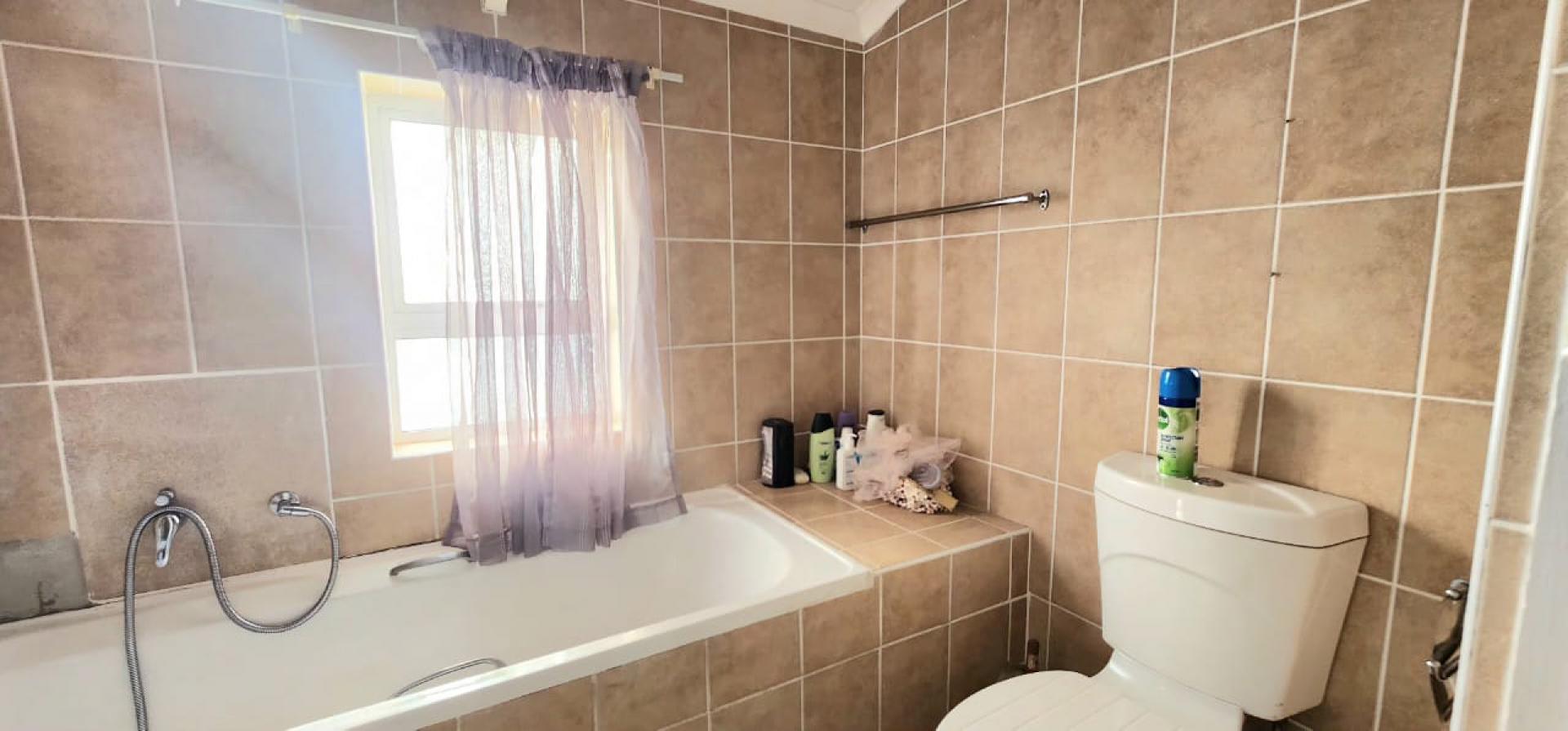 2 Bedroom Apartment for Sale For Sale in Gordons Bay - MR679