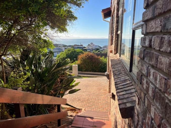 Property and Houses For Sale in Jeffrey's Bay & Surrounds - MyRoof.co.za