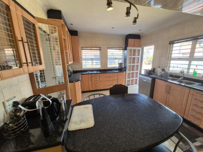 3 Bedroom House for Sale For Sale in Robertsham - MR689486