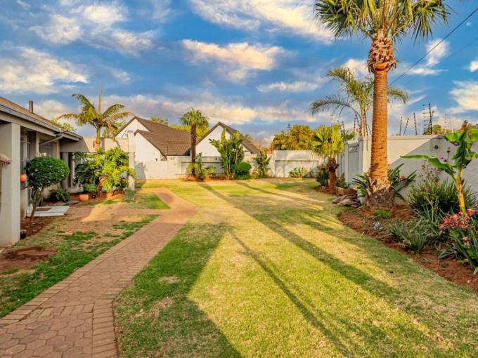 Property For Sale in Florida Hills - MyRoof.co.za