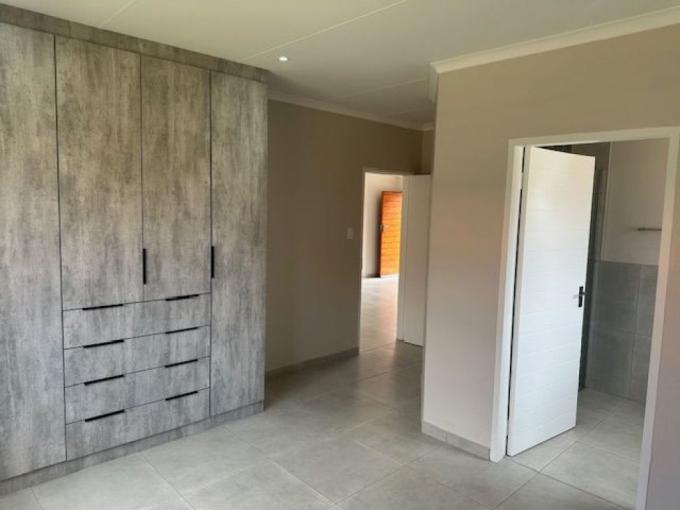 3 Bedroom Simplex to Rent in Waterkloof (Rustenburg) - Prope