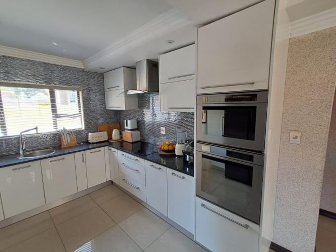 Houses For Sale in Meredale - MyRoof.co.za